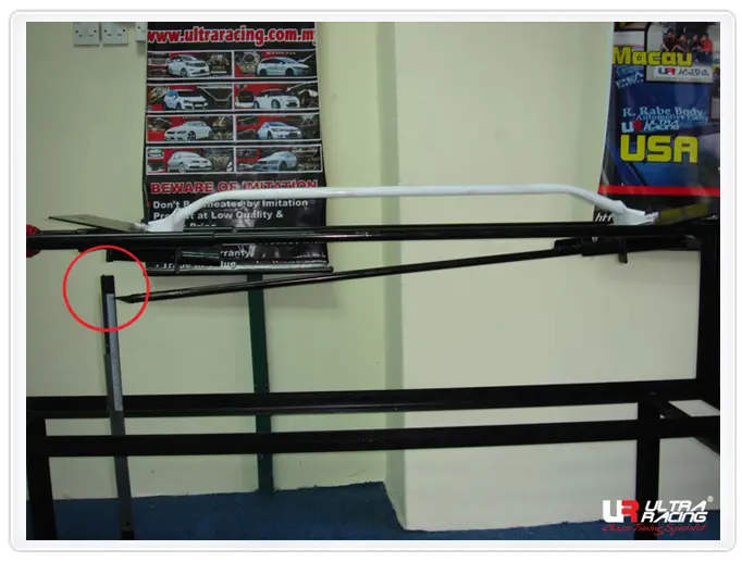 Ultra Racing Bars - Material and Design and test with others bars